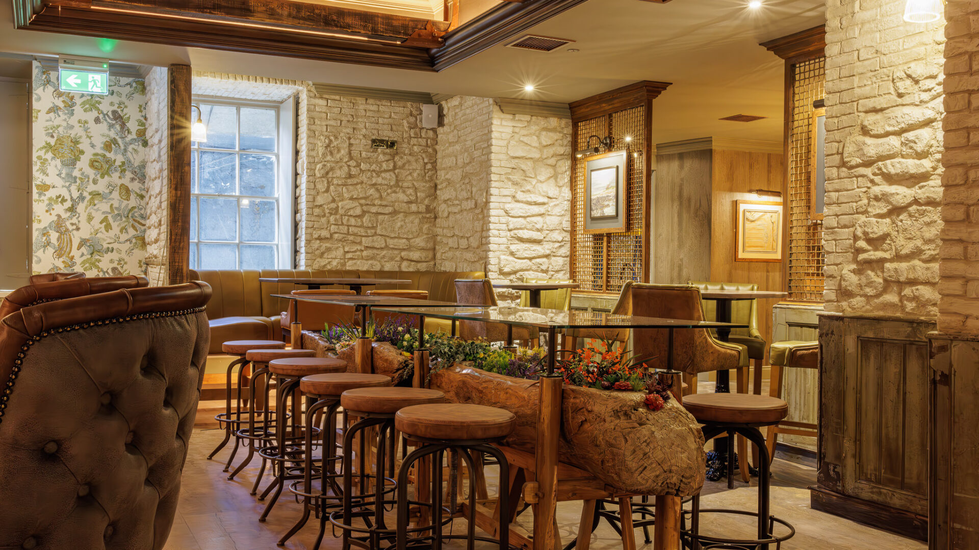 MacNeill's Pub Galway | Irish Pubs in Galway | Hardiman Hotel